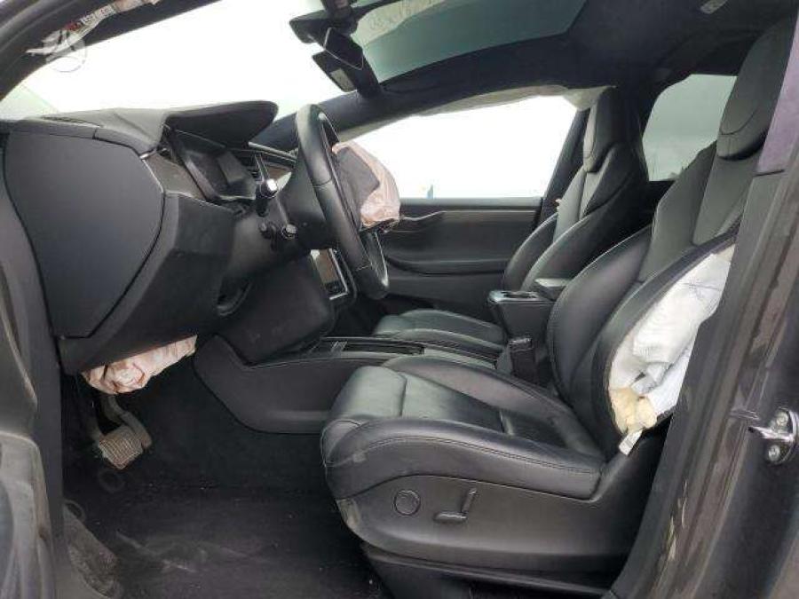 Zils Tesla Model X 2018 Kauņa, ar dzinēja tilpumu 0.00 L un nobraukumu 144 tūkst. km par 9000 €, foto 8 vietnē AUTOMOTO.COM.LV