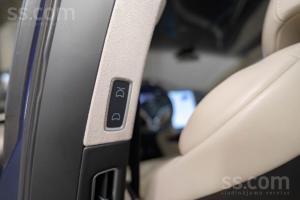Blue Tesla Model X 2018 in Riga, with an engine capacity of 0.00 L and mileage of 136 thousand km for 30900 €, photo 15 on AUTOMOTO.COM.LV