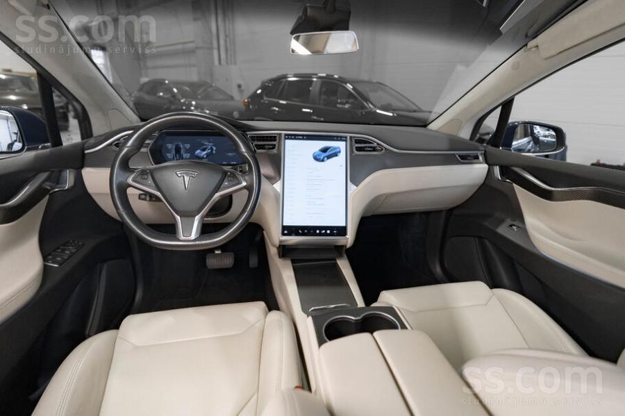 Blue Tesla Model X 2018 in Riga, with an engine capacity of 0.00 L and mileage of 136 thousand km for 30900 €, photo 17 on AUTOMOTO.COM.LV