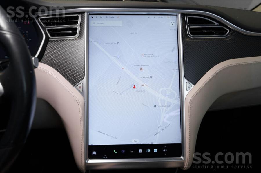 Blue Tesla Model X 2018 in Riga, with an engine capacity of 0.00 L and mileage of 136 thousand km for 30900 €, photo 25 on AUTOMOTO.COM.LV