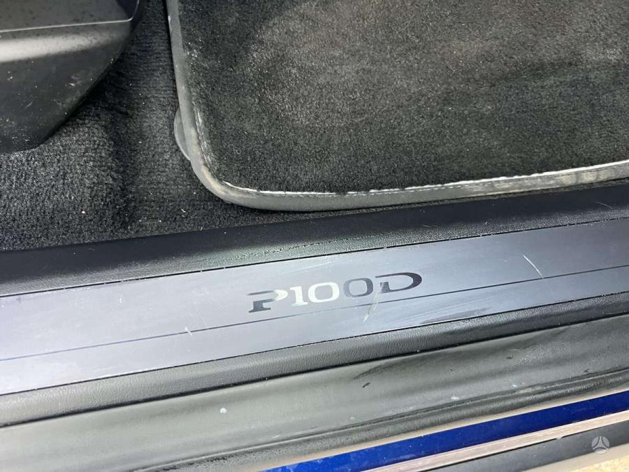 Blue Tesla Model X 2018 in Kaunas, with an engine capacity of 0.00 L and mileage of 108 thousand km for 15700 €, photo 12 on AUTOMOTO.COM.LV