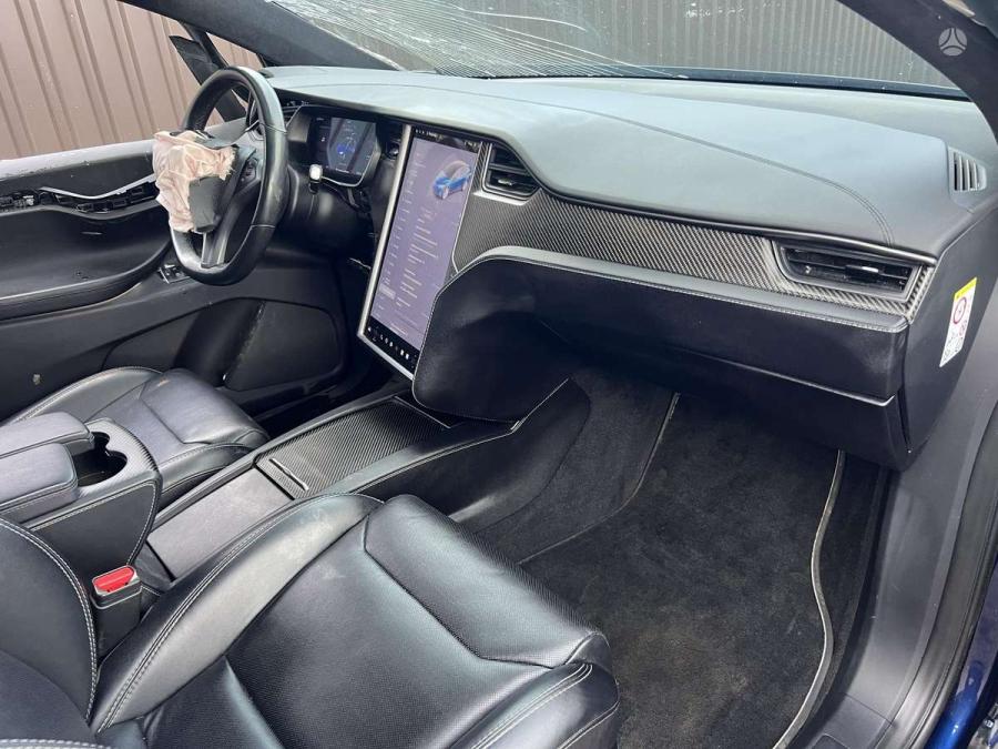 Zils Tesla Model X 2018 Kauņa, ar dzinēja tilpumu 0.00 L un nobraukumu 108 tūkst. km par 13999 €, foto 12 vietnē AUTOMOTO.COM.LV