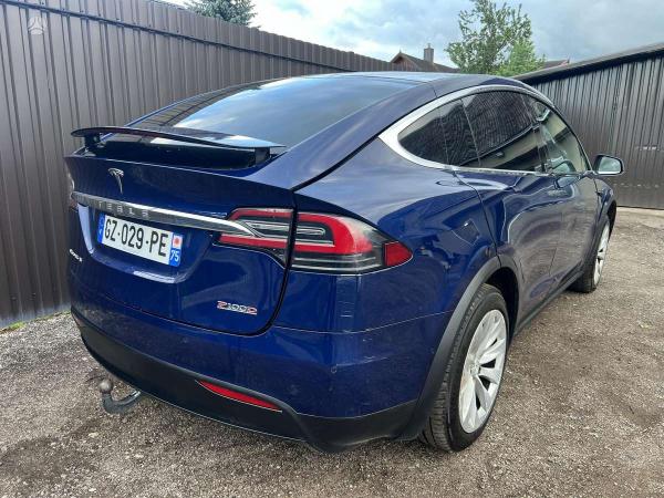 Zils Tesla Model X 2018 Kauņa, ar dzinēja tilpumu 0.00 L un nobraukumu 100 tūkst. km par 13999 €, foto 6 vietnē AUTOMOTO.COM.LV