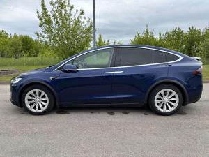 Blue Tesla Model X 2018 in Panevezys, with an engine capacity of 0.00 L and mileage of 127 thousand km for 24000 €, photo 8 on AUTOMOTO.COM.LV