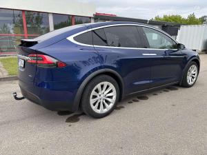 Blue Tesla Model X 2018 in Panevezys, with an engine capacity of 0.00 L and mileage of 127 thousand km for 24000 €, photo 9 on AUTOMOTO.COM.LV