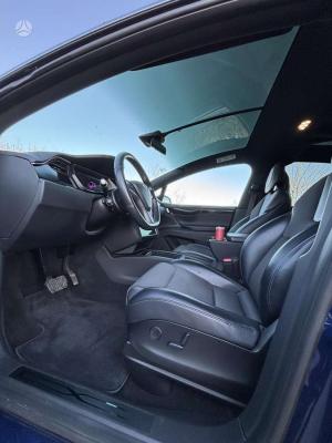 Blue Tesla Model X 2018 in Panevezys, with an engine capacity of 0.00 L and mileage of 127 thousand km for 24000 €, photo 15 on AUTOMOTO.COM.LV