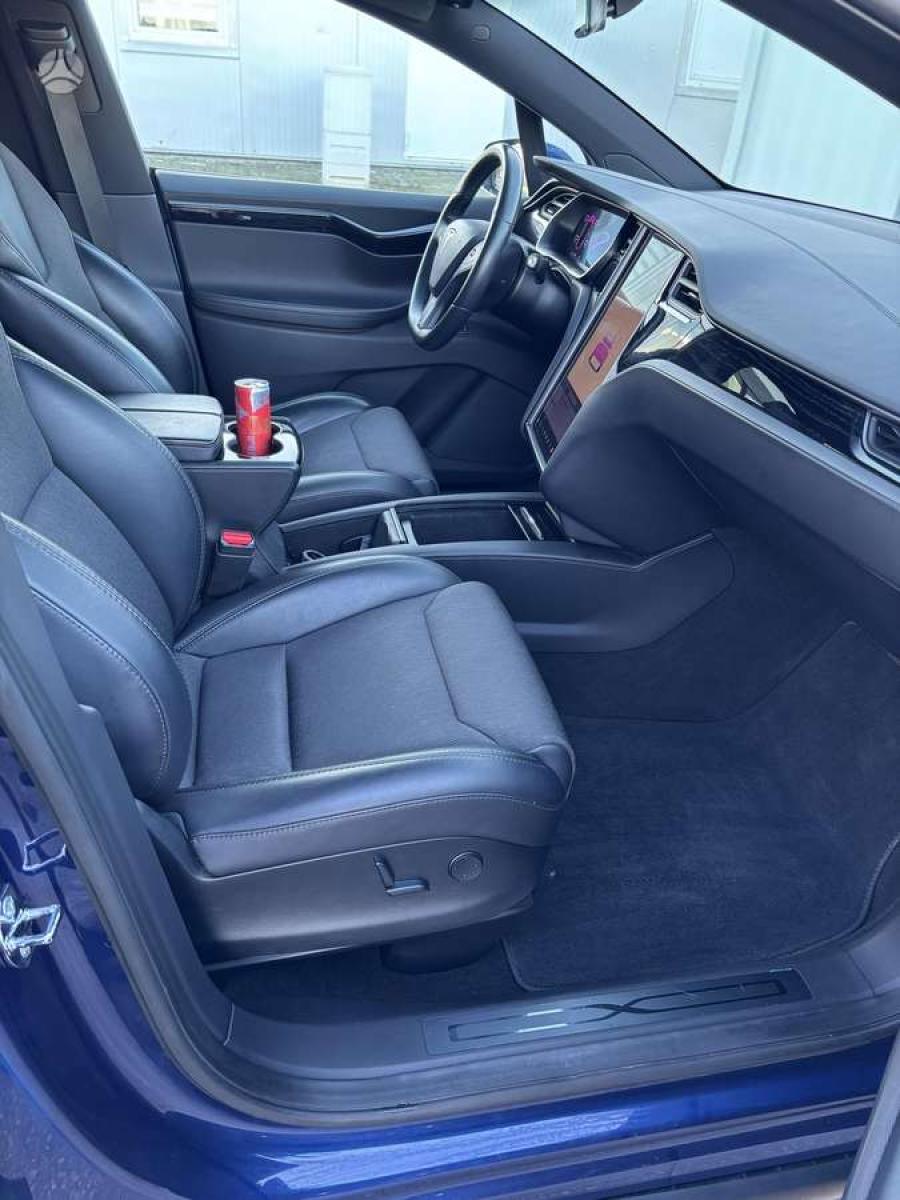 Blue Tesla Model X 2018 in Panevezys, with an engine capacity of 0.00 L and mileage of 127 thousand km for 24000 €, photo 17 on AUTOMOTO.COM.LV