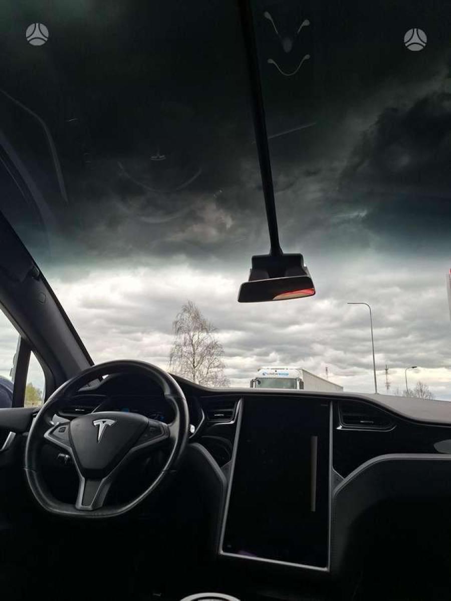 Blue Tesla Model X 2018 in Panevezys, with an engine capacity of 0.00 L and mileage of 127 thousand km for 24000 €, photo 23 on AUTOMOTO.COM.LV