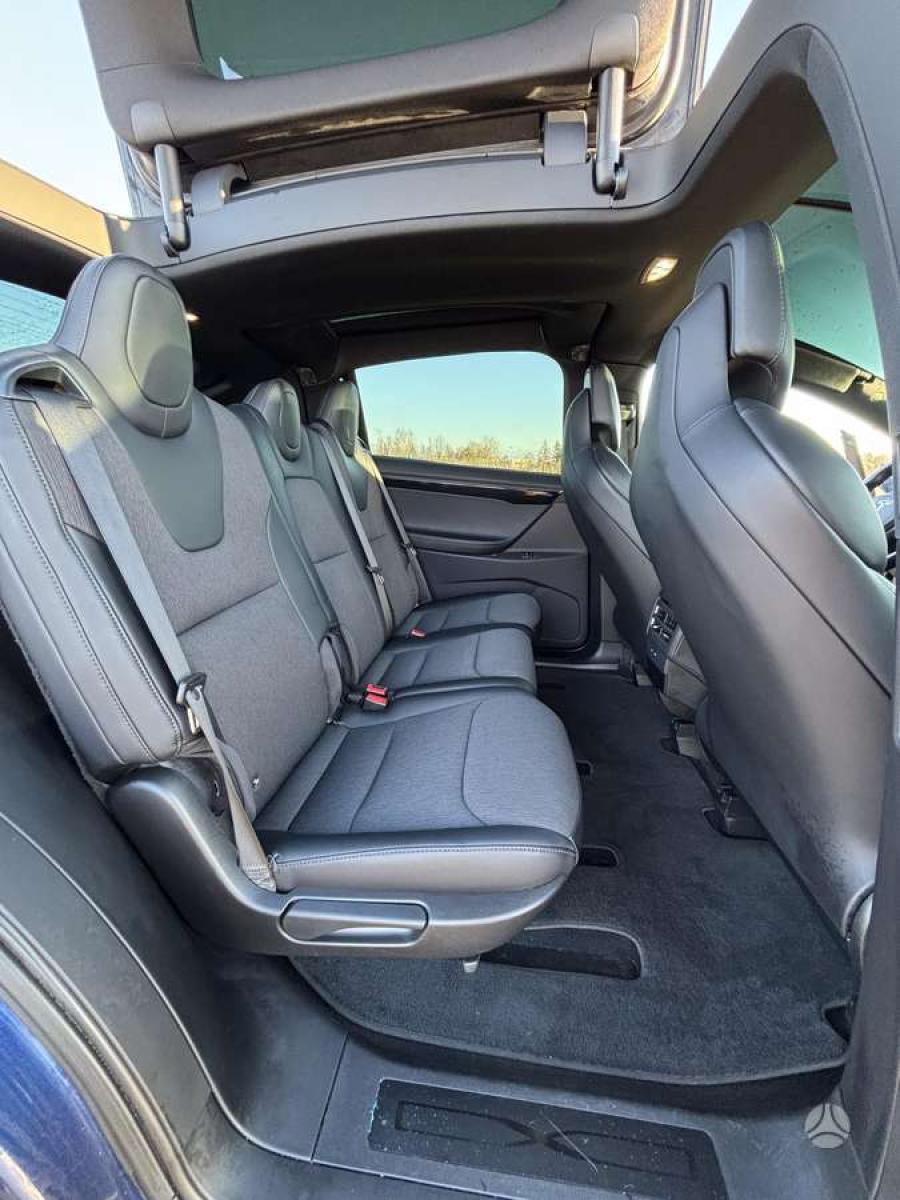 Blue Tesla Model X 2018 in Panevezys, with an engine capacity of 0.00 L and mileage of 127 thousand km for 24000 €, photo 28 on AUTOMOTO.COM.LV