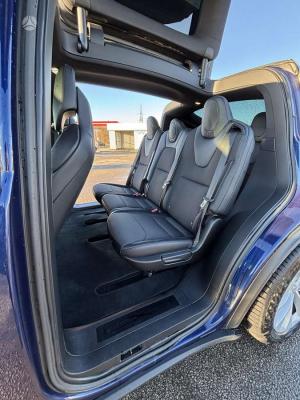 Blue Tesla Model X 2018 in Panevezys, with an engine capacity of 0.00 L and mileage of 127 thousand km for 24000 €, photo 30 on AUTOMOTO.COM.LV