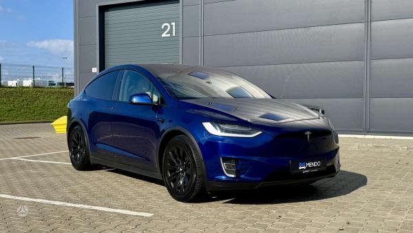Blue Tesla Model X 2020 in Vilnius, with an engine capacity of 0.00 L and mileage of 126 thousand km for 30990 €, photo 4 on AUTOMOTO.COM.LV