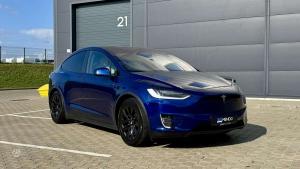 Blue Tesla Model X 2020 in Vilnius, with an engine capacity of 0.00 L and mileage of 126 thousand km for 30990 €, photo 4 on AUTOMOTO.COM.LV