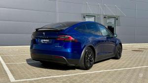 Blue Tesla Model X 2020 in Vilnius, with an engine capacity of 0.00 L and mileage of 126 thousand km for 30990 €, photo 5 on AUTOMOTO.COM.LV