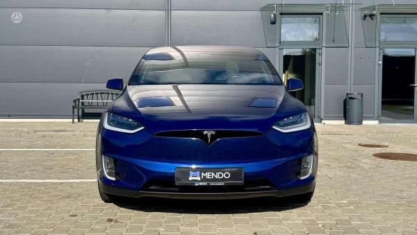 Blue Tesla Model X 2020 in Vilnius, with an engine capacity of 0.00 L and mileage of 126 thousand km for 30990 €, photo 6 on AUTOMOTO.COM.LV
