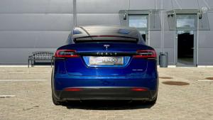 Blue Tesla Model X 2020 in Vilnius, with an engine capacity of 0.00 L and mileage of 126 thousand km for 30990 €, photo 7 on AUTOMOTO.COM.LV