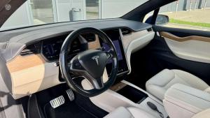 Blue Tesla Model X 2020 in Vilnius, with an engine capacity of 0.00 L and mileage of 126 thousand km for 30990 €, photo 15 on AUTOMOTO.COM.LV