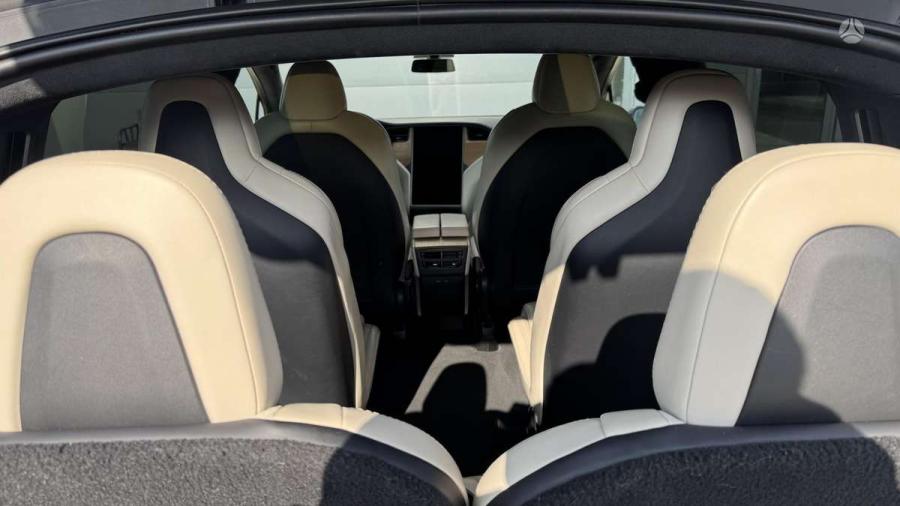Blue Tesla Model X 2020 in Vilnius, with an engine capacity of 0.00 L and mileage of 126 thousand km for 30990 €, photo 25 on AUTOMOTO.COM.LV
