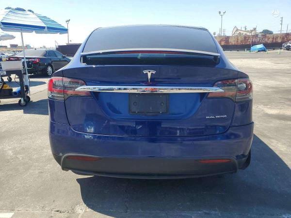 Zils Tesla Model X 2021 Kauņa, ar dzinēja tilpumu 0.00 L un nobraukumu 86 tūkst. km par 26500 €, foto 5 vietnē AUTOMOTO.COM.LV