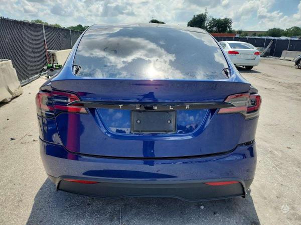 Blue Tesla Model X 2024 in Klaipeda, with an engine capacity of 0.00 L and mileage of 50 thousand km for 26500 €, photo 4 on AUTOMOTO.COM.LV