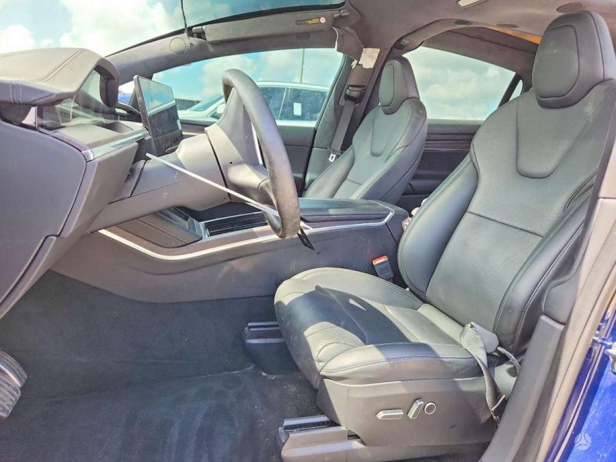 Blue Tesla Model X 2024 in Klaipeda, with an engine capacity of 0.00 L and mileage of 50 thousand km for 26500 €, photo 13 on AUTOMOTO.COM.LV