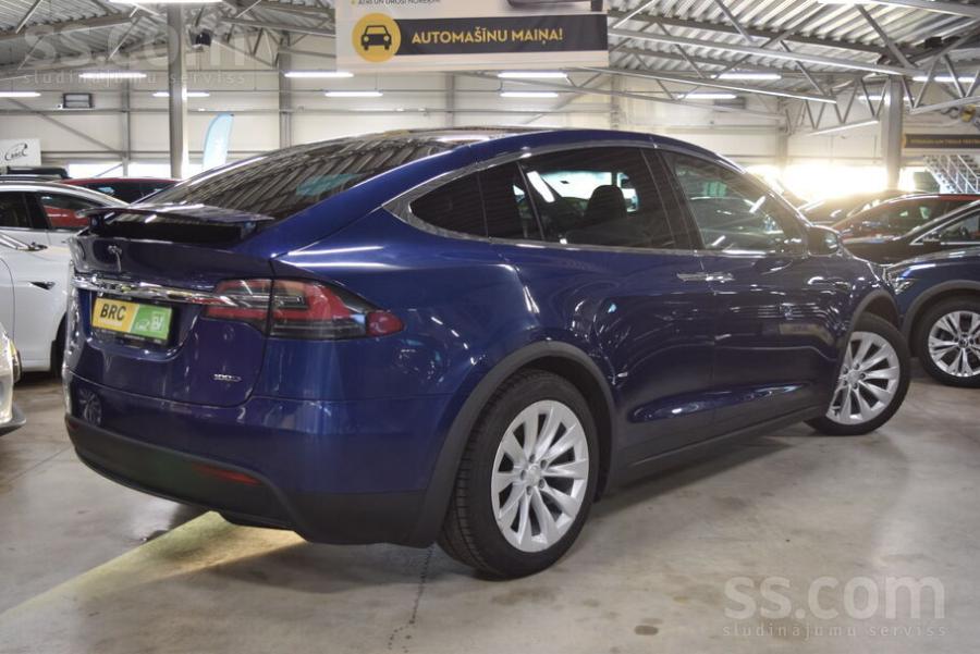Zils Tesla Model X 2017 Rīga, ar dzinēja tilpumu 0.00 L un nobraukumu 68 tūkst. km par 38900 €, foto 2 vietnē AUTOMOTO.COM.LV