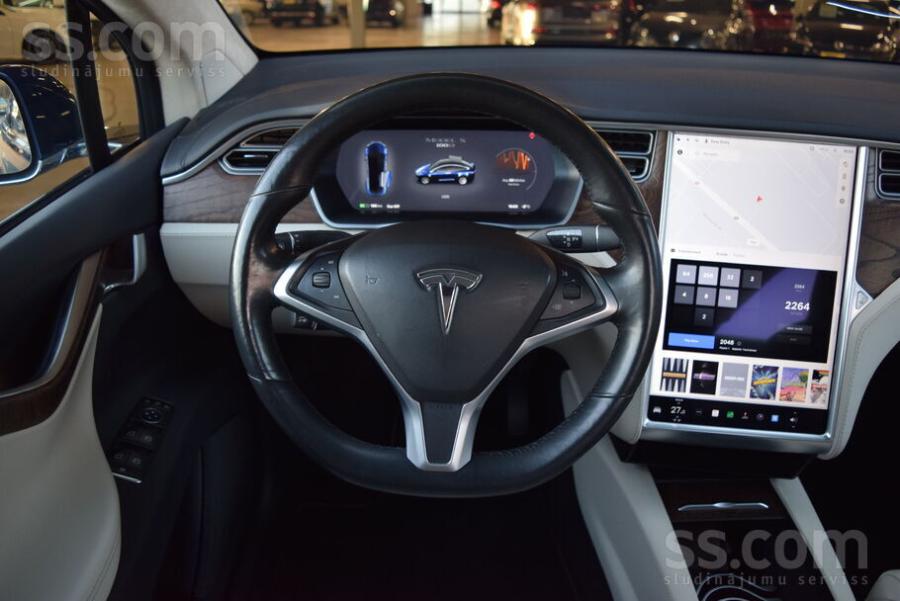 Zils Tesla Model X 2017 Rīga, ar dzinēja tilpumu 0.00 L un nobraukumu 68 tūkst. km par 38900 €, foto 10 vietnē AUTOMOTO.COM.LV