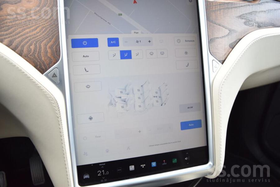 Blue Tesla Model X 2017 in Riga, with an engine capacity of 0.00 L and mileage of 68 thousand km for 34900 €, photo 12 on AUTOMOTO.COM.LV