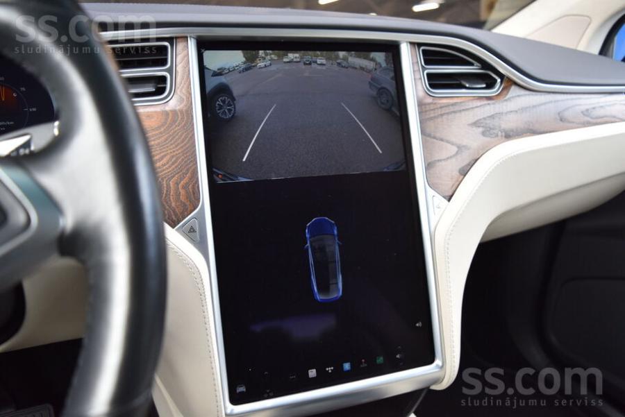 Blue Tesla Model X 2017 in Riga, with an engine capacity of 0.00 L and mileage of 68 thousand km for 34900 €, photo 13 on AUTOMOTO.COM.LV