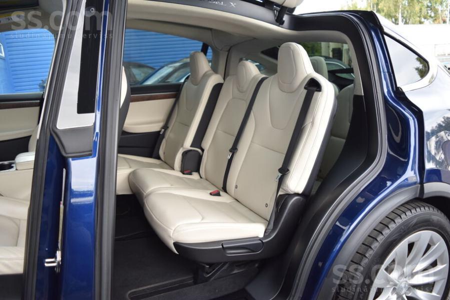 Blue Tesla Model X 2017 in Riga, with an engine capacity of 0.00 L and mileage of 68 thousand km for 34900 €, photo 18 on AUTOMOTO.COM.LV