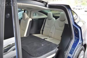 Blue Tesla Model X 2017 in Riga, with an engine capacity of 0.00 L and mileage of 68 thousand km for 34900 €, photo 19 on AUTOMOTO.COM.LV
