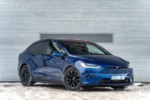 Blue Tesla Model X 2022 in Riga, with an engine capacity of 0.00 L and mileage of 70 thousand km for 40000 €, photo 4 on AUTOMOTO.COM.LV
