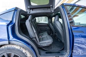 Blue Tesla Model X 2022 in Riga, with an engine capacity of 0.00 L and mileage of 70 thousand km for 40000 €, photo 10 on AUTOMOTO.COM.LV
