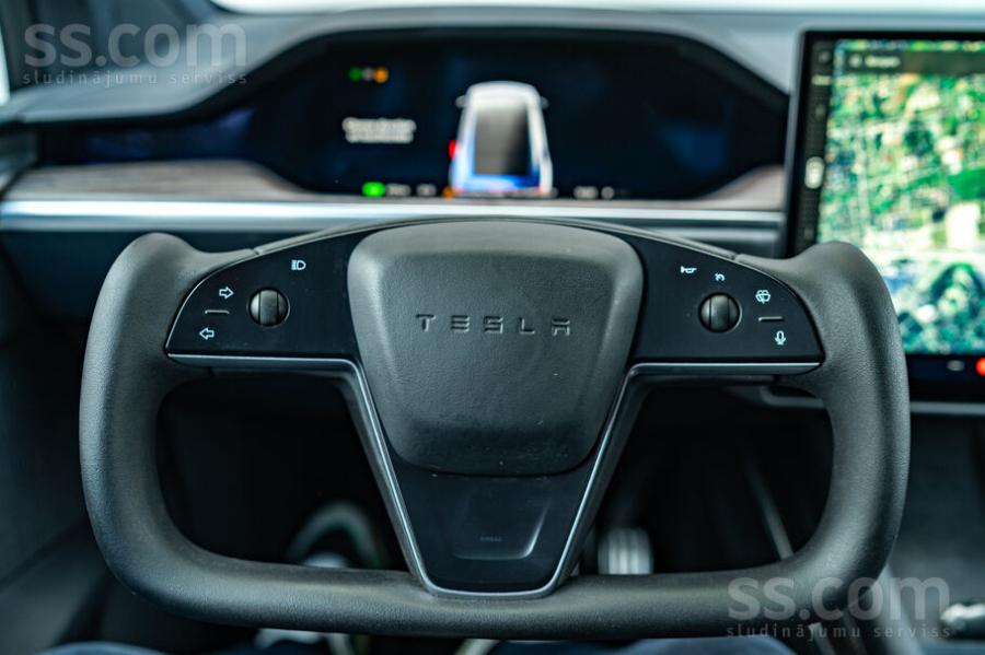 Blue Tesla Model X 2022 in Riga, with an engine capacity of 0.00 L and mileage of 70 thousand km for 40000 €, photo 13 on AUTOMOTO.COM.LV