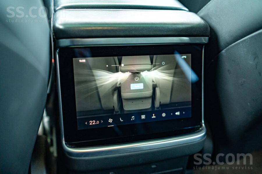 Blue Tesla Model X 2022 in Riga, with an engine capacity of 0.00 L and mileage of 70 thousand km for 40000 €, photo 15 on AUTOMOTO.COM.LV