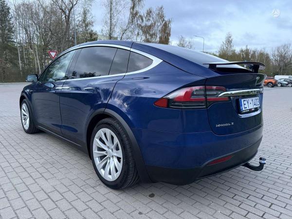 Blue Tesla Model X 2017 in Liepaja, with an engine capacity of 0.00 L and mileage of 132 thousand km for 19900 €, photo 2 on AUTOMOTO.COM.LV
