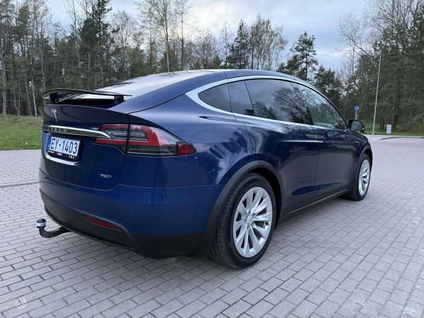 Blue Tesla Model X 2017 in Liepaja, with an engine capacity of 0.00 L and mileage of 132 thousand km for 19900 €, photo 4 on AUTOMOTO.COM.LV