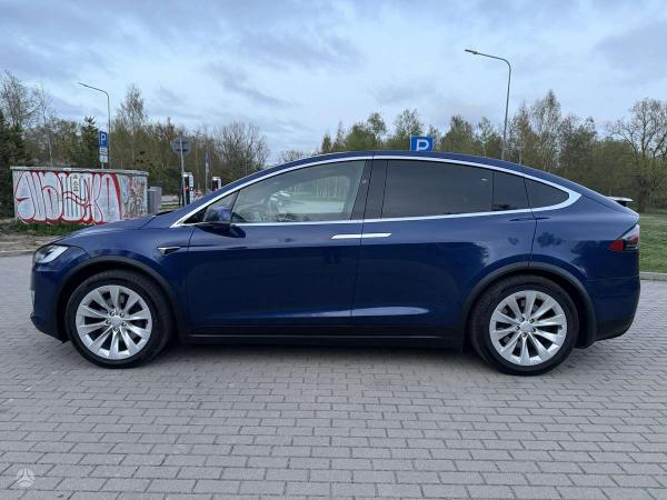 Blue Tesla Model X 2017 in Liepaja, with an engine capacity of 0.00 L and mileage of 132 thousand km for 19900 €, photo 6 on AUTOMOTO.COM.LV