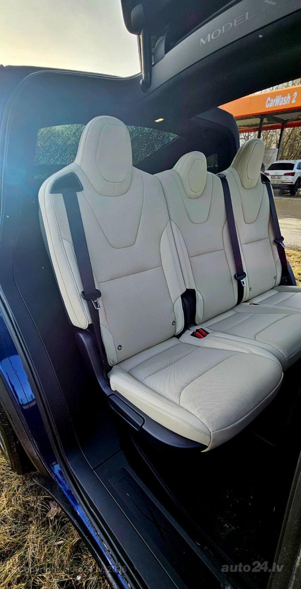 Blue Tesla Model X 2023 in Tallinn, with an engine capacity of 0.00 L and mileage of 8 thousand km for 84900 €, photo 7 on AUTOMOTO.COM.LV