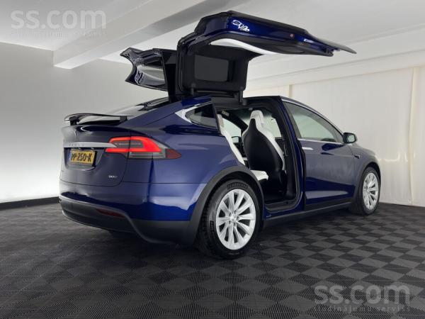 Zils Tesla Model X 2023 Rīga, ar dzinēja tilpumu 0.00 L un nobraukumu 190 tūkst. km par 35770 €, foto 4 vietnē AUTOMOTO.COM.LV