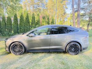 Brūns Tesla Model X 2016 Rīga, ar dzinēja tilpumu 0.00 L un nobraukumu 182 tūkst. km par 27590 €, foto 10 vietnē AUTOMOTO.COM.LV