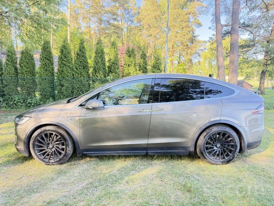 Brūns Tesla Model X 2016 Rīga, ar dzinēja tilpumu 0.00 L un nobraukumu 182 tūkst. km par 27590 €, foto 10 vietnē AUTOMOTO.COM.LV