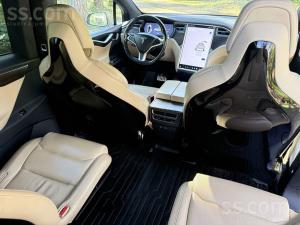 Brūns Tesla Model X 2016 Rīga, ar dzinēja tilpumu 0.00 L un nobraukumu 182 tūkst. km par 27590 €, foto 24 vietnē AUTOMOTO.COM.LV