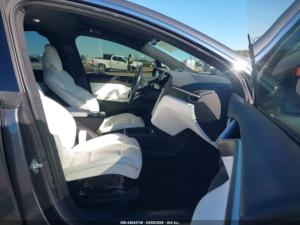 Tesla Model X 2016 Klaipėda, ar dzinēja tilpumu 0.00 L un nobraukumu 0 tūkst. km par 10900 €, foto 6 vietnē AUTOMOTO.COM.LV