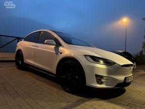 Tesla Model X 2017 Viļņa, ar dzinēja tilpumu 0.00 L un nobraukumu 118 tūkst. km par 32000 €, foto  vietnē AUTOMOTO.COM.LV