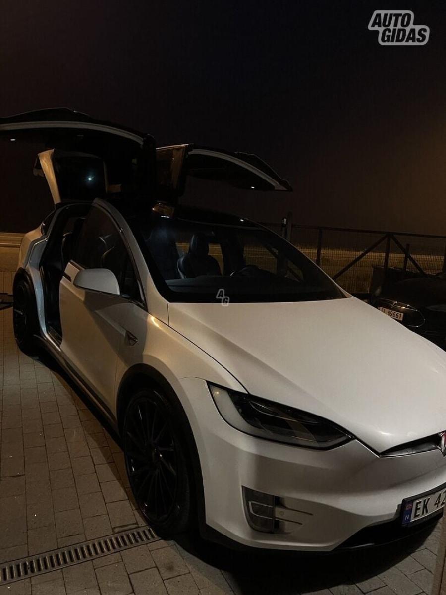 Tesla Model X 2017 Viļņa, ar dzinēja tilpumu 0.00 L un nobraukumu 118 tūkst. km par 32000 €, foto 3 vietnē AUTOMOTO.COM.LV