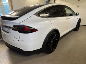 Tesla Model X 2017 Viļņa, ar dzinēja tilpumu 0.00 L un nobraukumu 118 tūkst. km par 32000 €, foto 6 vietnē AUTOMOTO.COM.LV