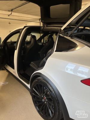 Tesla Model X 2017 Viļņa, ar dzinēja tilpumu 0.00 L un nobraukumu 118 tūkst. km par 32000 €, foto 7 vietnē AUTOMOTO.COM.LV