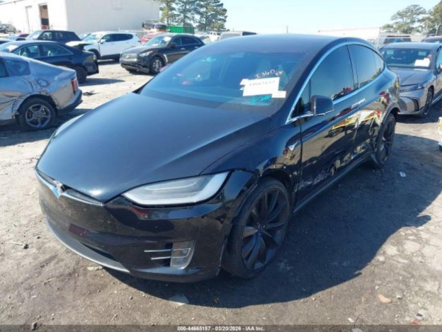 Tesla Model X 2018 Klaipėda, ar dzinēja tilpumu 0.00 L un nobraukumu 0 tūkst. km par 10100 €, foto 3 vietnē AUTOMOTO.COM.LV