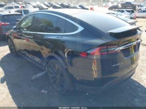 Tesla Model X 2018 Klaipėda, ar dzinēja tilpumu 0.00 L un nobraukumu 0 tūkst. km par 10100 €, foto 4 vietnē AUTOMOTO.COM.LV