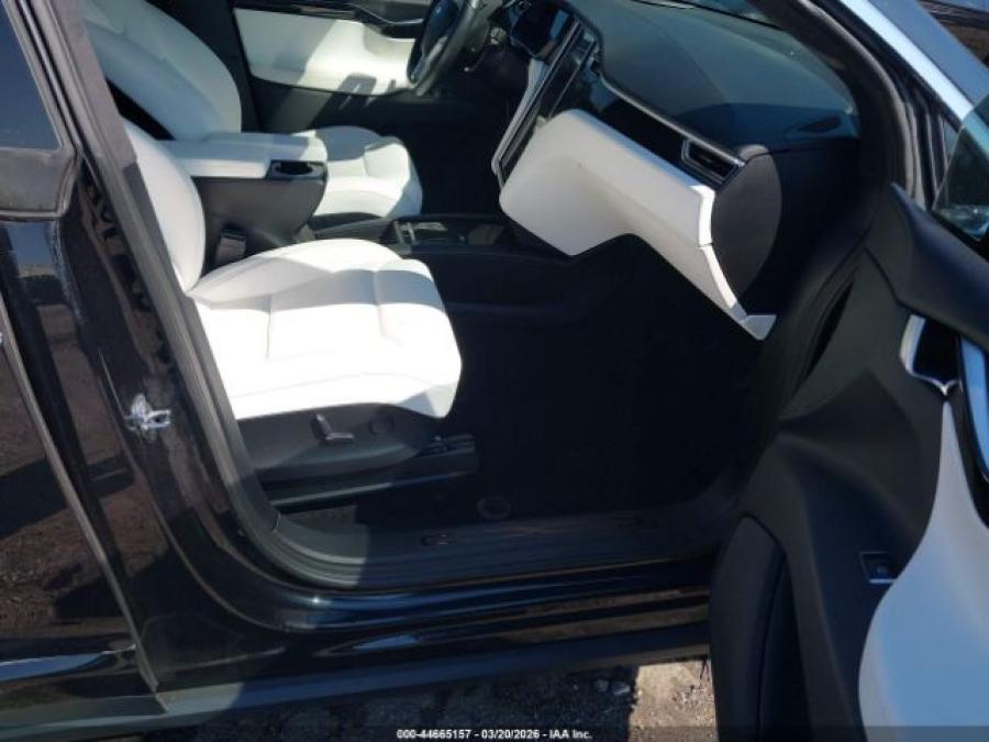 Tesla Model X 2018 Klaipėda, ar dzinēja tilpumu 0.00 L un nobraukumu 0 tūkst. km par 10100 €, foto 6 vietnē AUTOMOTO.COM.LV